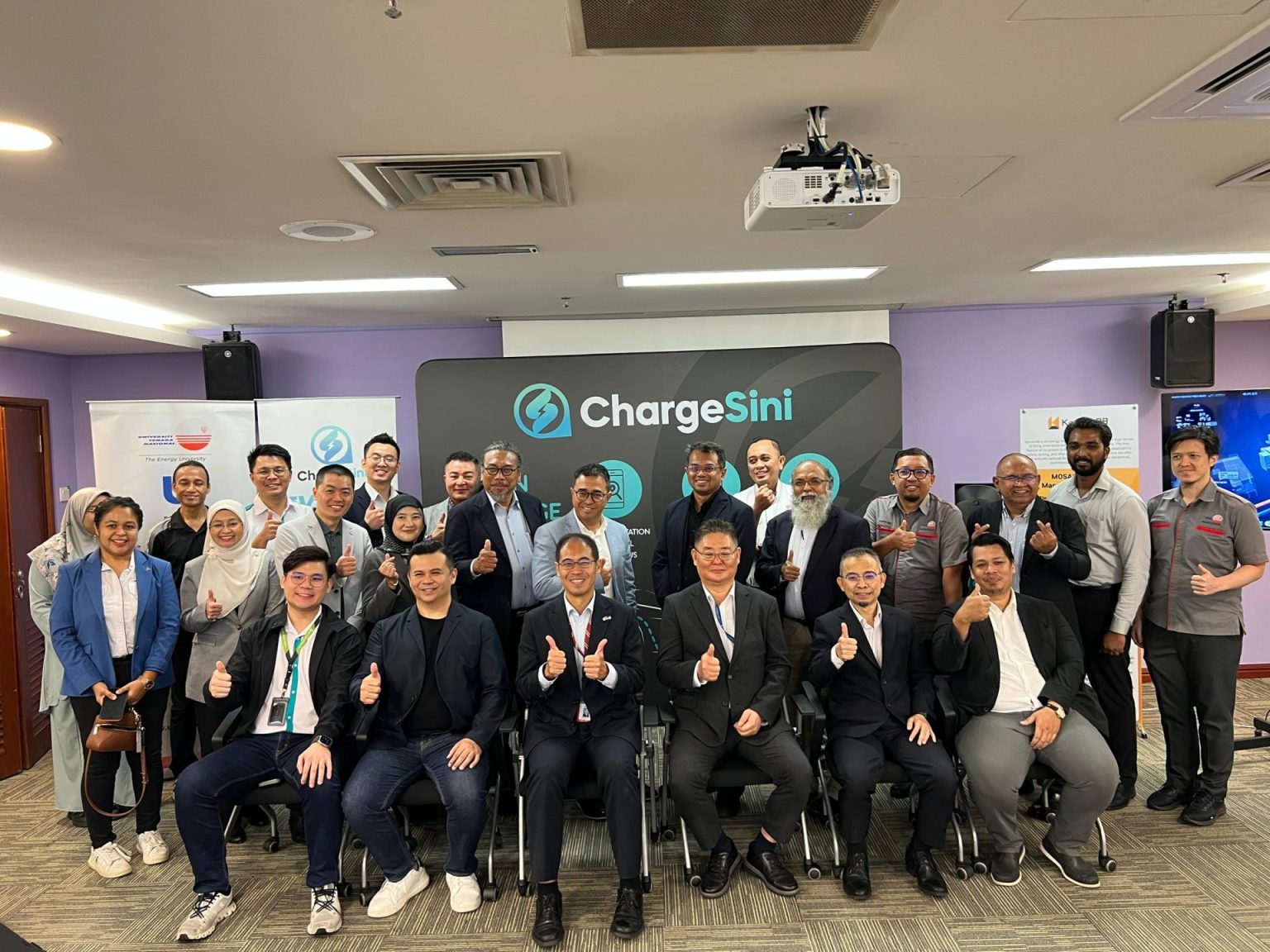 Malaysia’s Top CPO ChargeSini Hits 900 Charging Points in Q4’24 ...